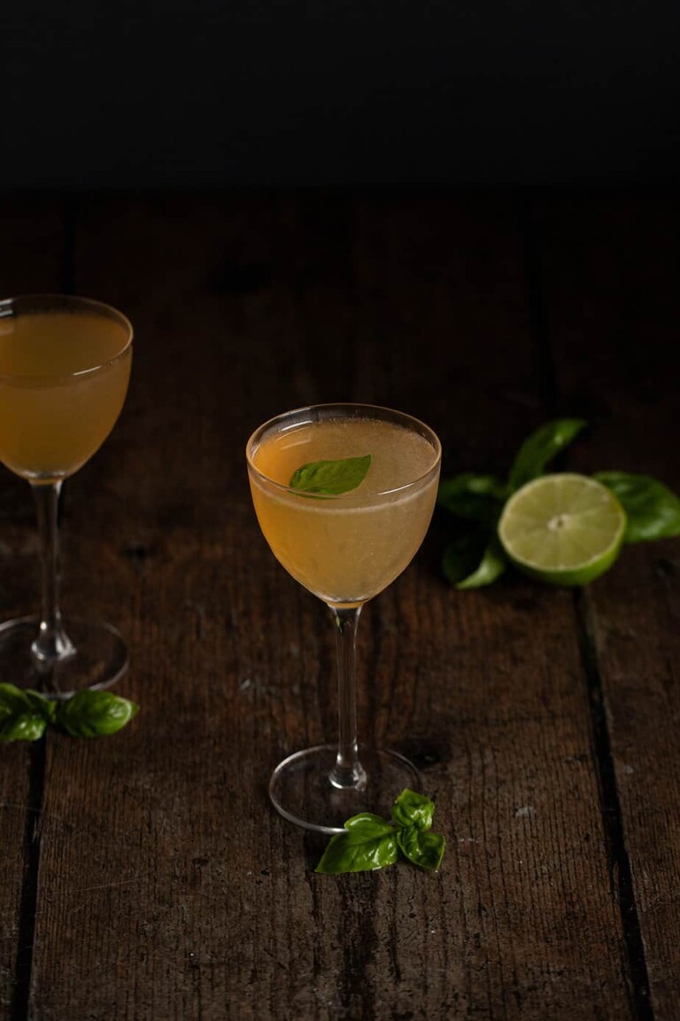 Basil Gimlet Cocktail Recipe (made with vodka!) - A Nerd Cooks